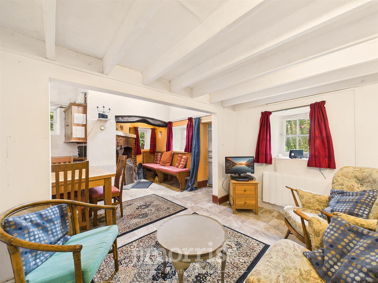 Cwmllan, Pontfaen, Fishguard – JJMorris